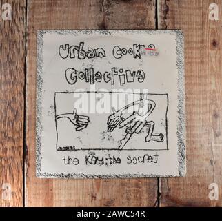 Urban cookie collective - the key the secret - 7 inch single Stock ...