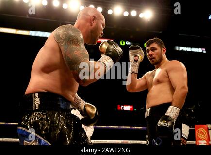 Dave Allen (right) fights Dorian Darch (left) in the Heavyweight ...