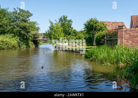 The Chichester Poyntz Bridge over the Chichester Canal, West Sussex, UK ...