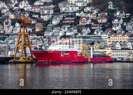 Multipurpose subsea IMR/CSV/W2W vessel Polar Queen, and tall ship ...