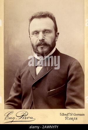 1885 ca , Paris , France : The celebrated french scientist , chimicist ...