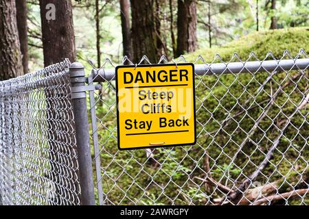 Warning Steep Slope Stay Back warning sign. Big Sur, California Stock ...