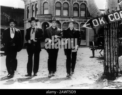 Burt Lancaster / Gunfight at the O.K. Corral 1957 directed by John Sturges Stock Photo - Alamy