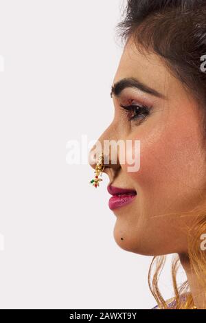 Side profile of an Indian bride Stock Photo - Alamy