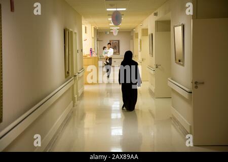 A hospital ward, Saudi Arabia Stock Photo - Alamy
