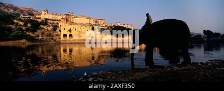Amber Fort side view with reflection, Jaipur, Rajasthan, India Stock ...