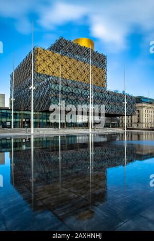 The modern library of Birmingham, Library of Birmingham interior ...