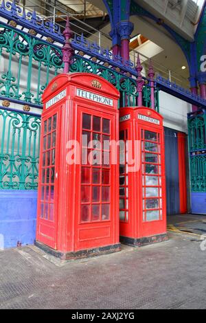 London telephone - red phone booths in England Stock Photo - Alamy