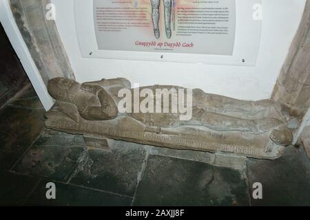 Stone effigy of Gruffydd ap Dafydd Goch a Welsh knight of the 14th ...