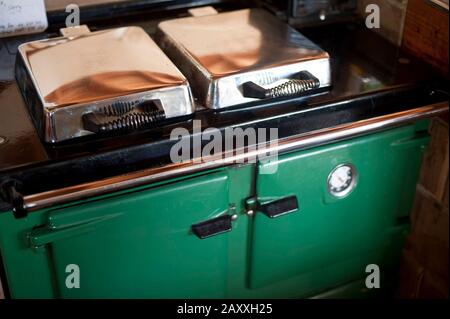 An old Rayburn stove Stock Photo - Alamy