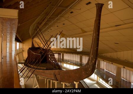 Khufu solar boat museum, King Cheops ship in the museum at the base ...