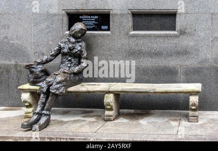 Eleanor Rigby statue on Stanley Street in Liverpool Stock Photo - Alamy