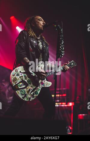 Ginger wildheart, singer/ guitarist from the wildhearts live at o2 ritz ...