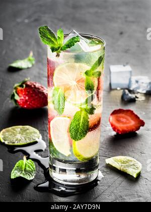 green lime lemonade Stock Photo - Alamy
