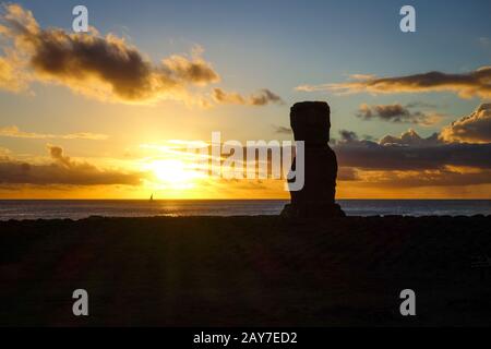Moai statue ahu akapu at sunset, easter island Stock Photo - Alamy
