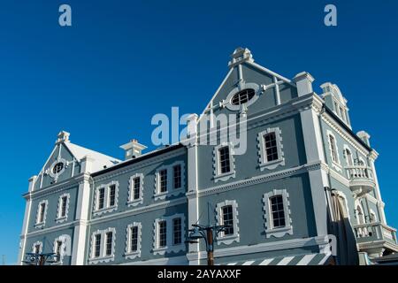 Old Port Captain's Building (1904), Victoria and Alfred Waterfront ...