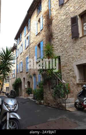 valbonne opio - small french town Stock Photo - Alamy