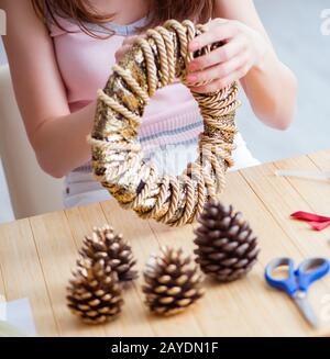 The woman doiing diy festive decorations at home Stock Photo - Alamy