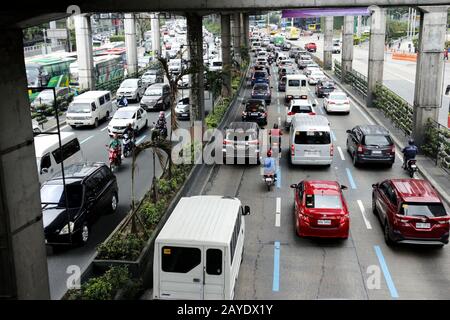Mandaluyong City, Philippines - February 13, 2020: Empty train tracks ...