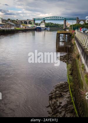 Old town of Drogheda in Ireland with river Boyne Stock Photo - Alamy