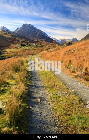 Tryfan Mountain in the Ogwen Valley, Snowdonia National Park, Wales, UK ...