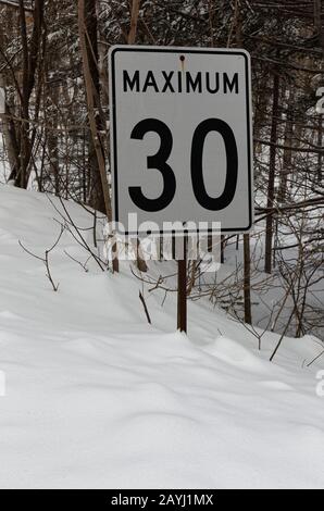 Speed 30, street sign in Berlin Stock Photo - Alamy