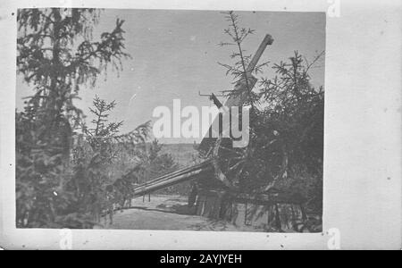 French 75 mm field gun / Canon de 75 modèle 1897 in World War One Fort ...