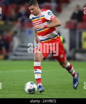 Mainz, Deutschland. 16th Feb, 2020. firo: 16.02.2020 Football, Soccer ...