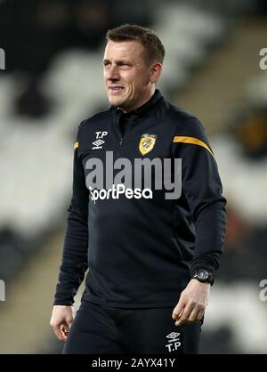 Hull City coach Tony Pennock during the pre match warm up Stock Photo ...