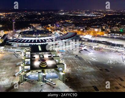 Aerial photo, Düsseldorf Airport, Airport Düsseldorf EDDL, runway ...