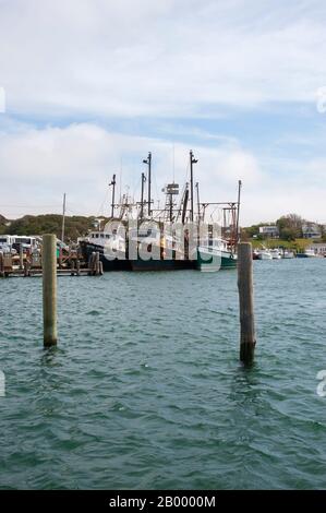 View of the small fishing port of Menemsha on Martha’s Vineyard ...