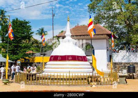 Temple of the Sacred Tooth relic, which houses the relic of the tooth ...