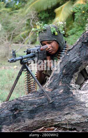 Sri Lanka: Female LTTE (Liberation Tigers of Tamil Eelam) soldier ...
