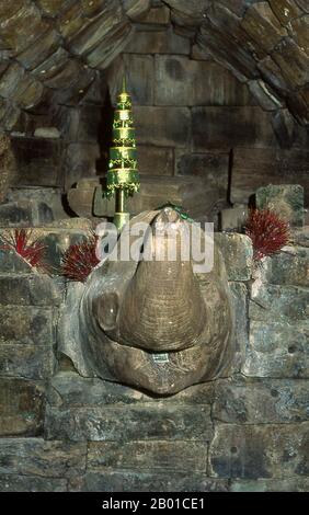 Temple at the central lake of Angkor on Cambodia Stock Photo - Alamy