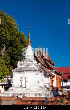 Thailand: Chedi, Wat Prasat, Chiang Mai. Wat Prasat (วัดปราสาท) dates ...