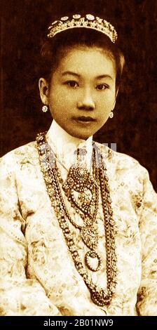Malaysia/Singapore: A young Nyonya (Peranakan Chinese) woman of Penang ...