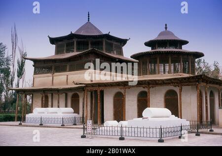 China: Hui Wang Fen (Tombs of the Hami Kings), Hami (Kumul), Xinjiang ...