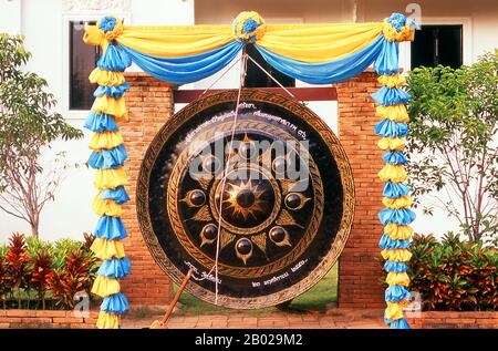 Pictures of Southeast Asian musical instruments with a black background ...