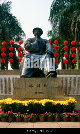 China: Commissioner Lin Zexu (1785-1850) overseeing the destruction of ...