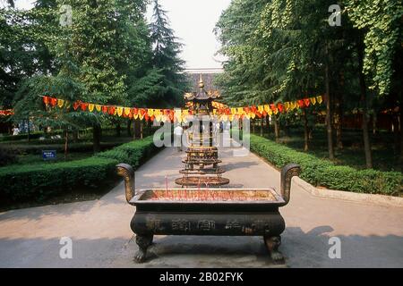 Qingyang Gong Shi (Green Goat Palace Temple) is the oldest and largest ...