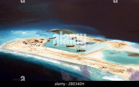 The Spratly Islands are a group of more than 750 reefs, islets, atolls ...