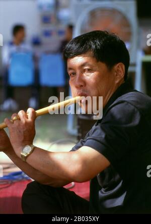 The khlui is a vertical duct flute from Thailand. It originated before ...