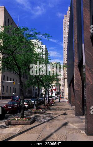 USA, MICHIGAN, DETROIT, DOWNTOWN, STREET SCENE Stock Photo - Alamy