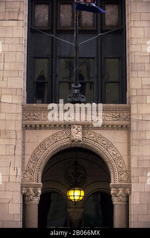 USA, MICHIGAN, DETROIT, DOWNTOWN, BUHL BUILDING, DETAIL, ENTRANCE Stock ...