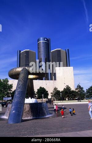 Detroit, Michigan - The Dodge Fountain in Hart Plaza, designed by Isamu ...