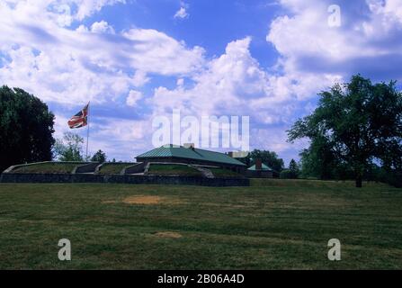 Canada, Ontario, Fort Erie, Old Fort Erie, War of 1812 reenactors in ...
