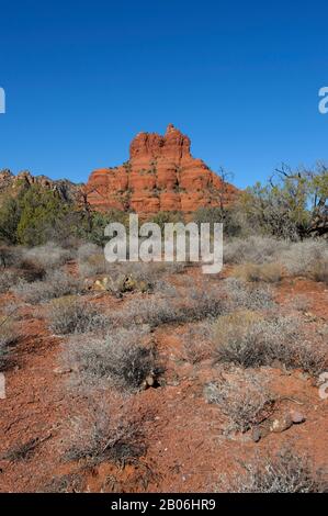 Courthouse Butte, Bell Rock Trail, Sedona, Arizona, USA Stock Photo - Alamy