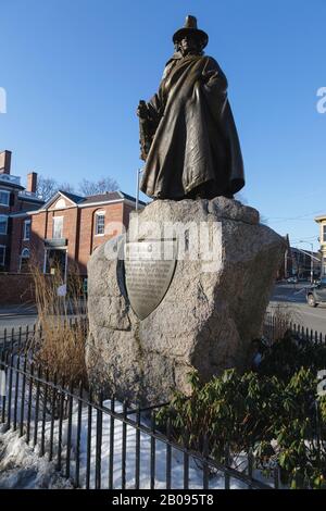Roger Conant statue in Salem Massachusetts Stock Photo - Alamy