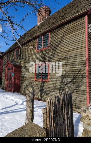 Samuel Pickman House in Salem, Massachusetts. Built in 1664, and ...