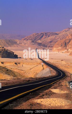 Landscape Nuweiba road Sinai Stock Photo - Alamy